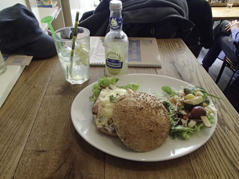 フェルメールの名作「デルフトの眺望」の本物を観てモデル地へ | Zkeigallery